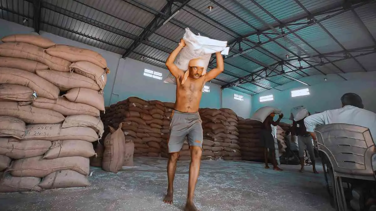 Top 7 Industries That Benefit Most from Using Jute Sacks - Global Jute ...